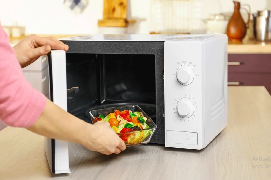 Types of Microwaves and Their Pros and Cons